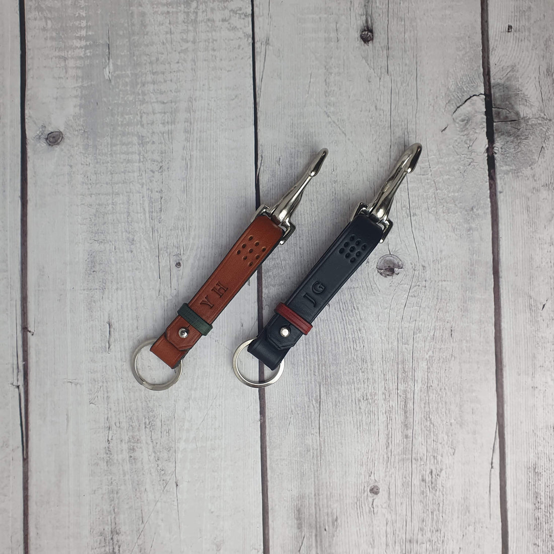 'Sycamore Fob' Handmade Leather Key Fob / Keyring – Hands of Tym